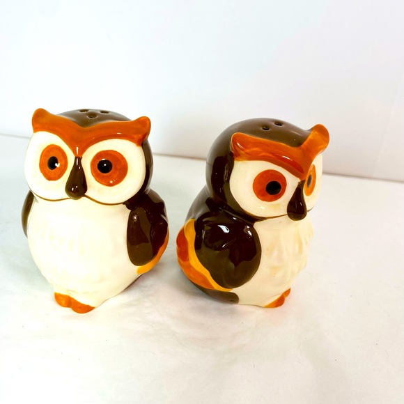 Kitchen | Brown Beige Rust Ceramic Owl Salt And Pepper Shaker Set ...